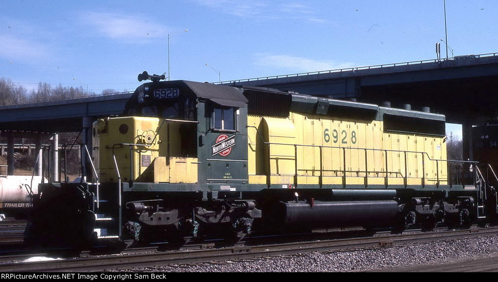CNW 6928--SD40-2